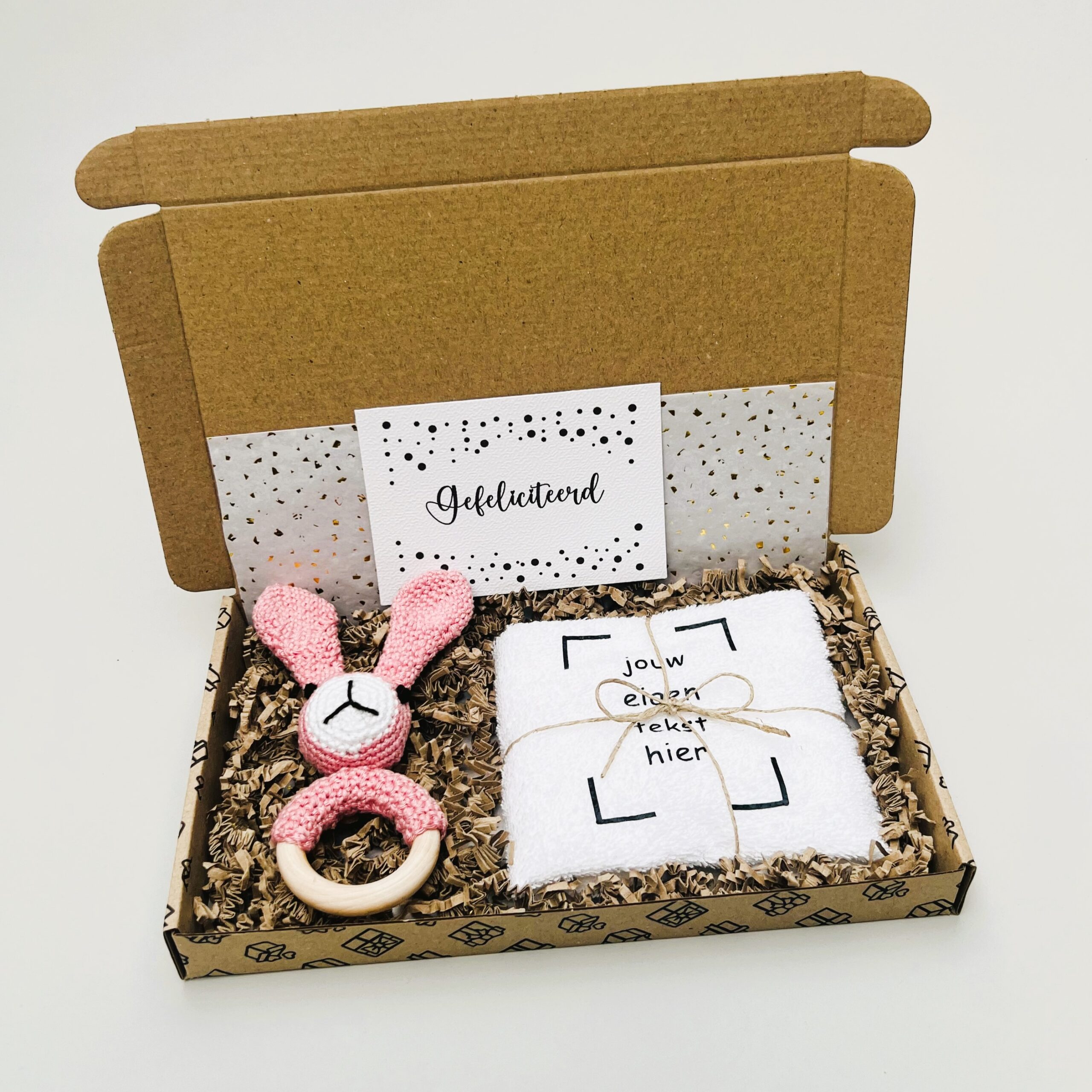 Persoonlijk baby cadeau – Slab met eigen tekst – Handgemaakte roze ...